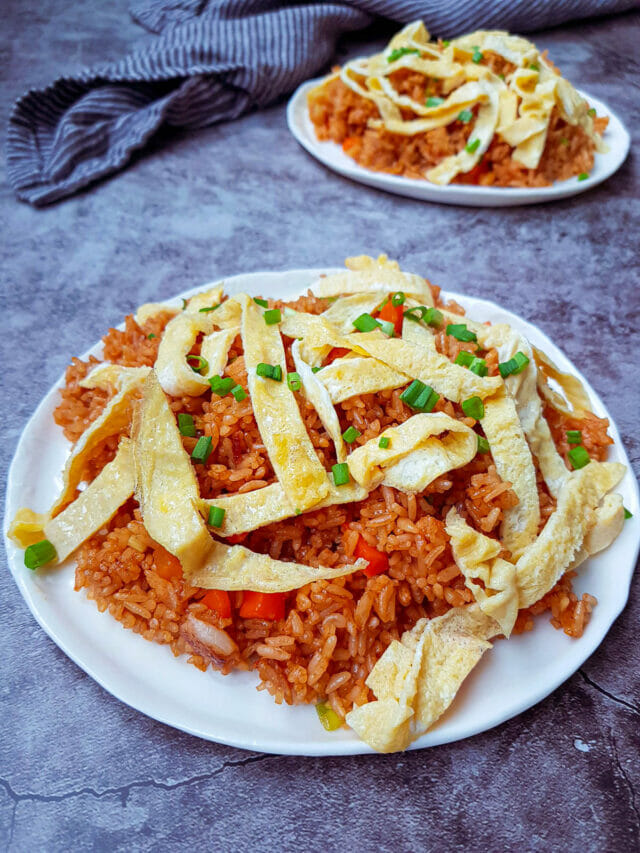 Tasty Egg Fried Rice With Sriracha Soy Sauce